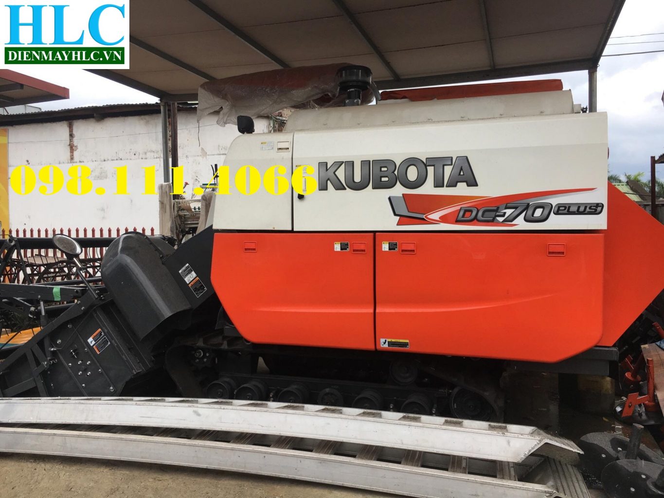 Máy gặt đập liên hợp Kubota DC70 Plus giá rẻ toàn quốc - dienmayhlc.vn